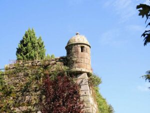 Las 10 mejores cosas que hacer y ver en el monte de O Castro - Vigopeques