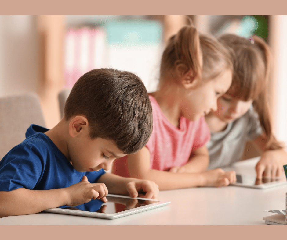 5 ventajas de las pantallas digitales interactivas en el aula - Vigopeques